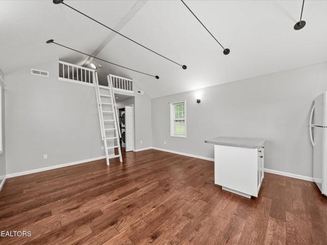 1447 Dykes Rd, Crossville, TN 38571