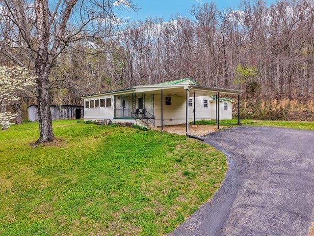 1447 Dry Shave Rd, McMinnville, TN 37110