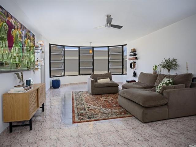 1447 Kewalo St Apt 408, Honolulu, HI 96822