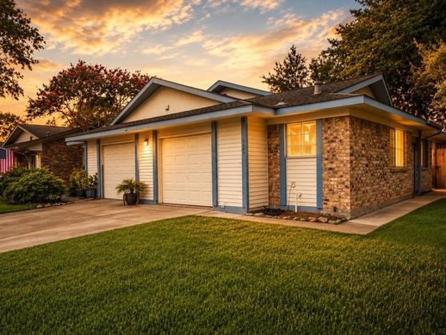 1447 Silverpines Rd, Houston, TX 77062