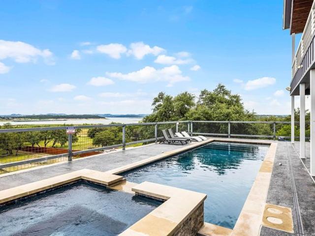 1447 Tamarack Dr, Canyon Lake, TX 78133
