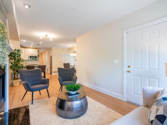 1447 W Walton Street # 2