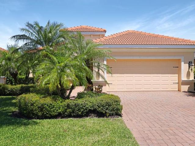 14483 Manchester Dr, Naples, FL 34114