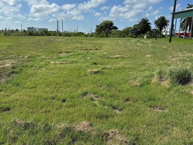 14482 Albacore St, Sargent, TX 77414