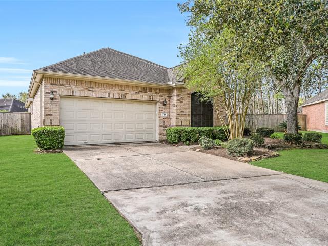 1448 N Riviera Cir, Pearland, TX 77581 | MLS #98637 | Compass