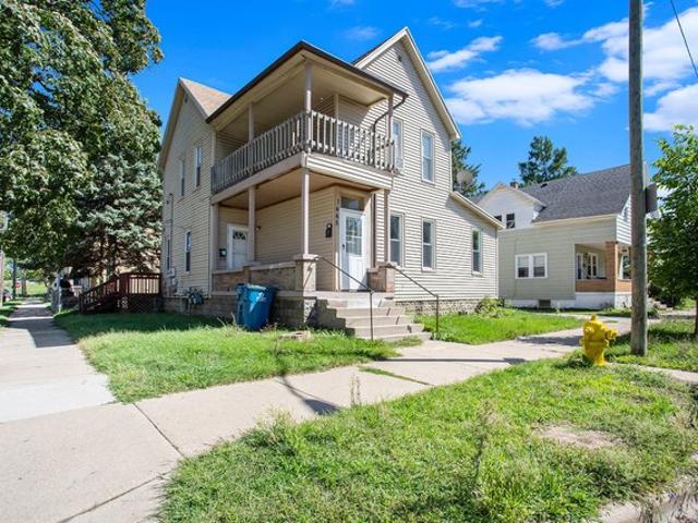 1448 Broadway Ave NW, Grand Rapids, MI 49504
