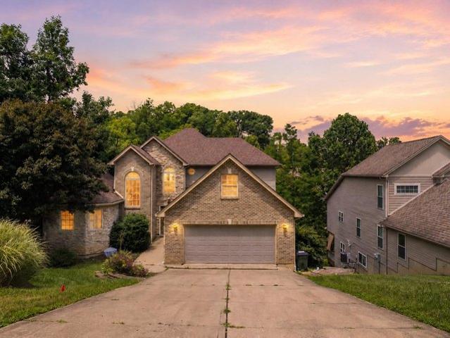 1448 Cliftmont Cir, Lawrenceburg, IN 47025