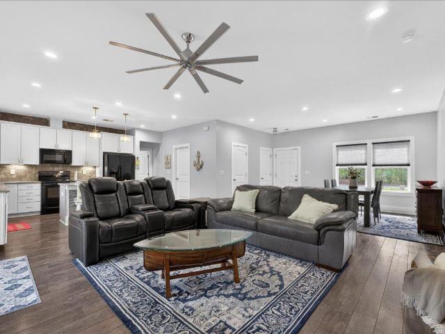 1448 Longridge Road