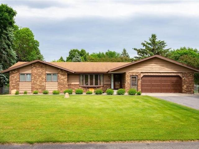 1448 Wildwood Rd, Saint Cloud, MN 56303