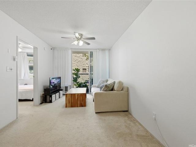1448 Young St Apt 304, Honolulu, HI 96814