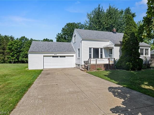 14490 Fetterman Dr, Strongsville, OH 44149