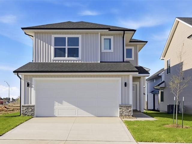 1449 NW Timber Ln, Grimes, IA 50111