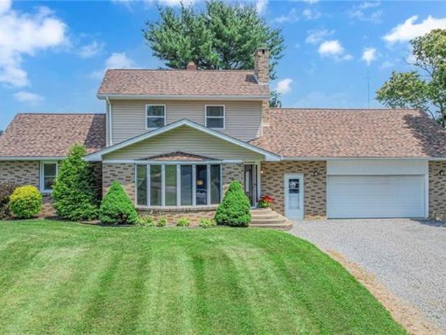 1449 N Tower Rd, Fombell, PA 16123