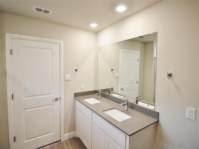 1449 Bennett Dr, Burleson, TX 76028 | MLS #21239