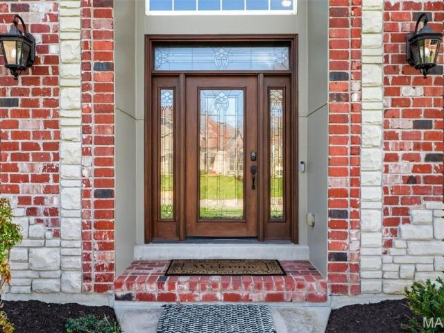 1449 Fairbrook Dr, Des Peres, MO 63131 | Compass