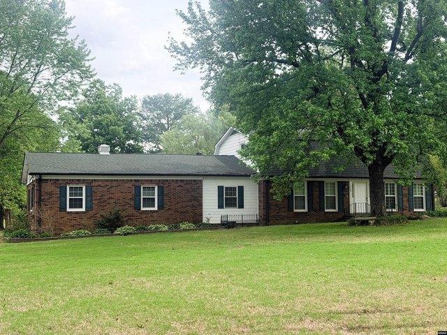 1449 Forest Dr, Union City, TN 38261