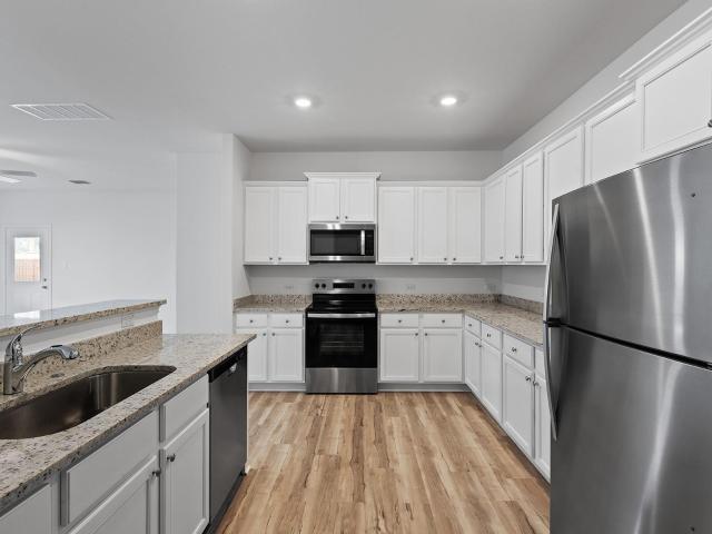 14400 Wahlbergs Way