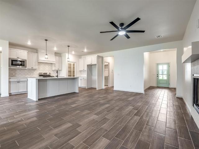 14401 Village Trail