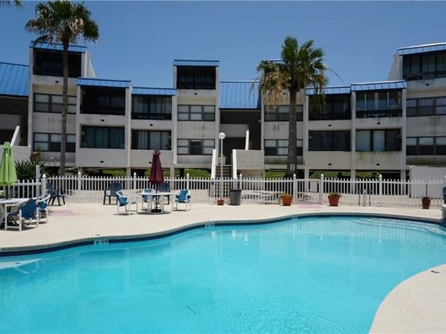 14401 Commodores Dr Unit 103, Corpus Christi, TX 78418