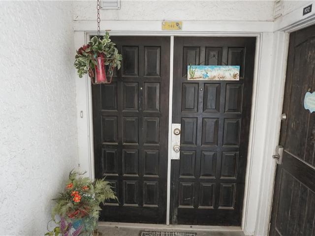 14401 commodores drive 103