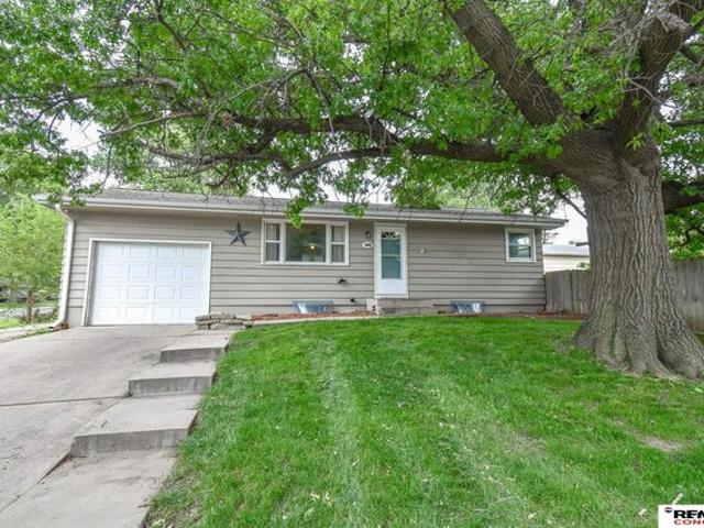 1440 N 70th St, Lincoln, NE 68505