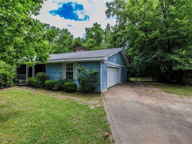 1440 N Old Wire Rd, Fayetteville, AR 72703