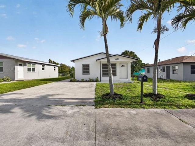 1440 Ac Evans St, Riviera Beach, FL 33404