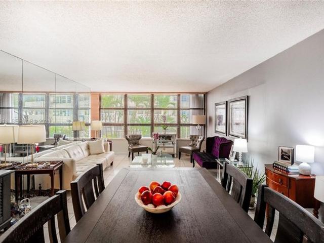 1440 Brickell Bay Dr Apt 203, Miami, FL 33131