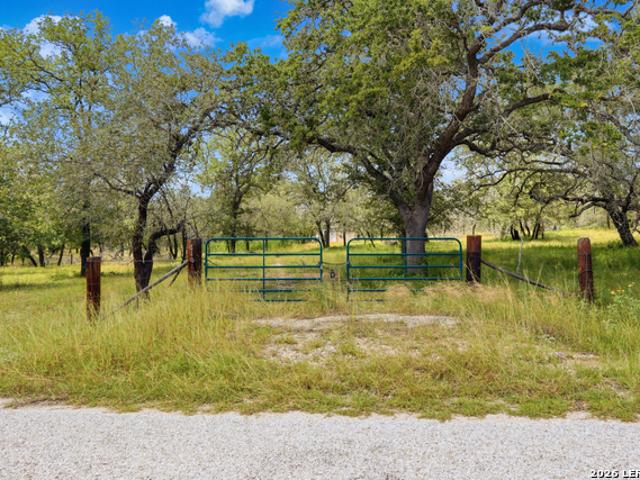 1440 Clear Lake Loop
