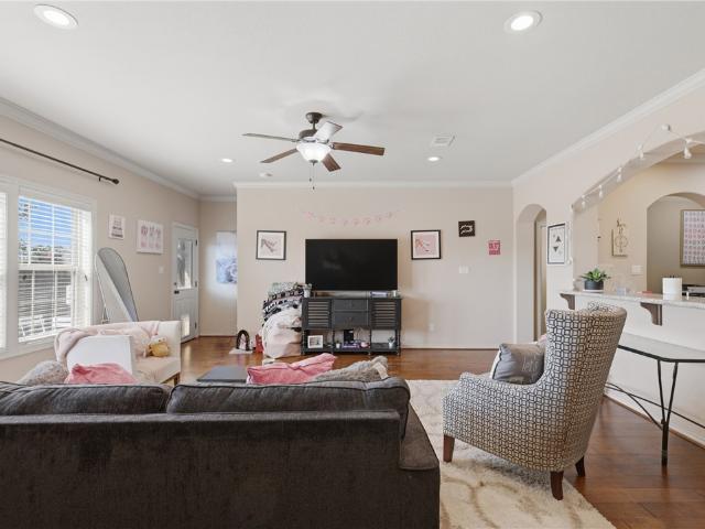 1440 Crescent Ridge Drive