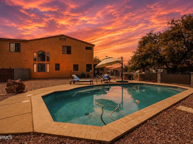 1440 E CODY Circle