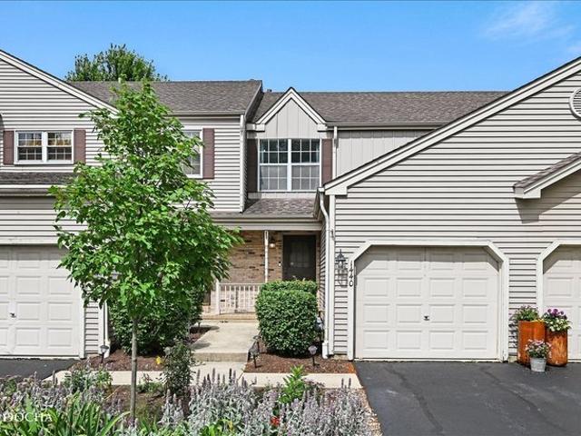 1440 Foxcroft Dr, Aurora, IL 60506