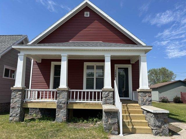 1440 Garfield Ave, Marinette, WI 54143