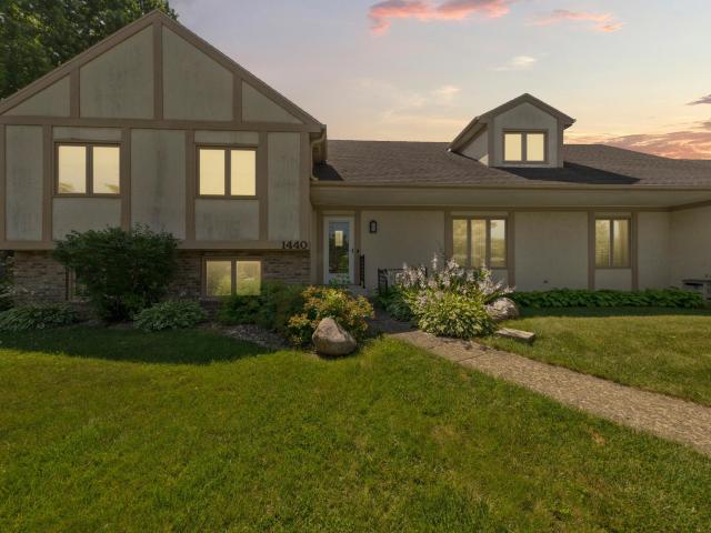 1440 Sunset Drive SW