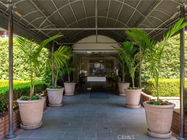 1440 Veteran Ave, Unit 601, Los Angeles, CA 90024 | MLS #SR26038 | Compass