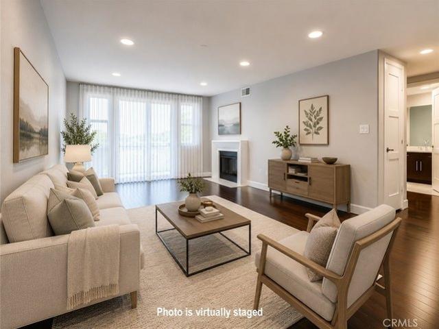 14412 Killion St Unit 310, Sherman Oaks, CA 91401