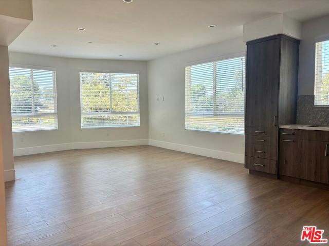 14419 Riverside Drive 306