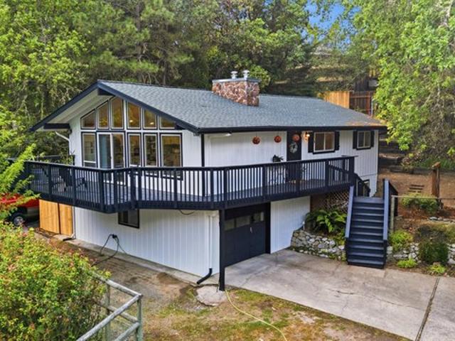 1441 NW B St, Grants Pass, OR 97526