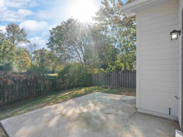 1441 Amberley Woods Cove