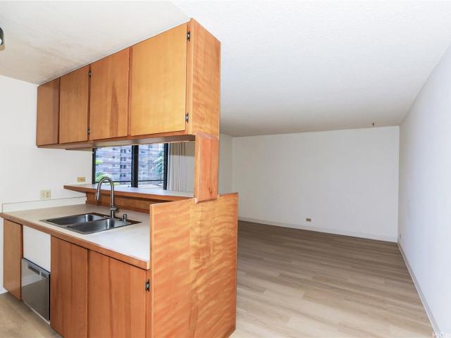 1441 Piikoi St, Unit 307, Honolulu, HI 96822 | MLS #202604 | Compass