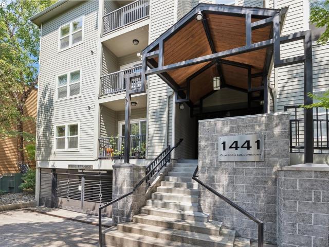1441 sw clay st # 210