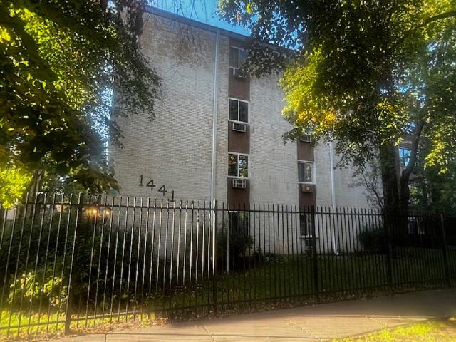 1441 W Farwell Avenue # 4E