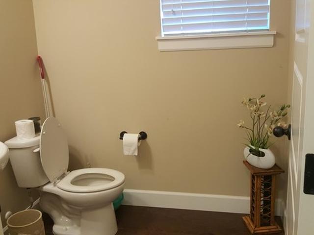 1441 40th St SE, Puyallup, WA 98372