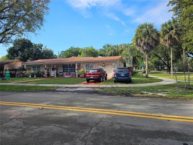 14420 Lake Childs Ct, Miami Lakes, FL 33014 | MLS #A11927 | Compass