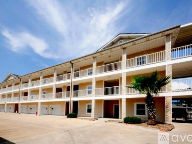 14427 Compass St, Unit B14 14427 Compass St, Unit B14