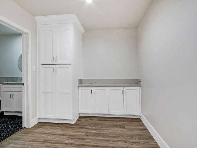 1442 Brockton 2 Bedroom Apartment for Rent at 1442 Brockton Ave, Los Angeles, CA 90025 West Los Angeles