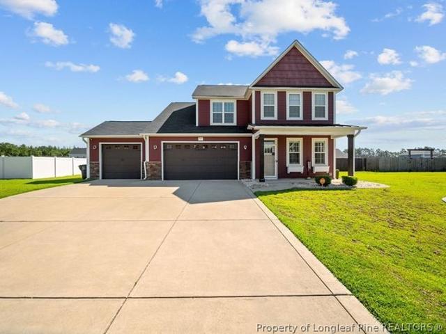 1442 Creekwood Rd, Hope Mills, NC 28348