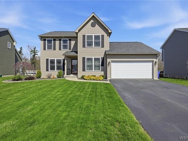 1442 Evergreen Dr, Lakeview, NY 14085