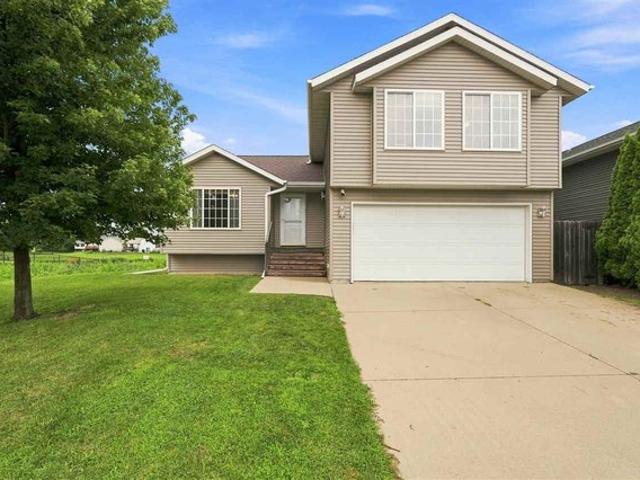 1442 Langenberg Ave, Iowa City, IA 52240