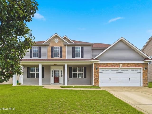 1442 Seabiscuit Dr, Parkton, NC 28371